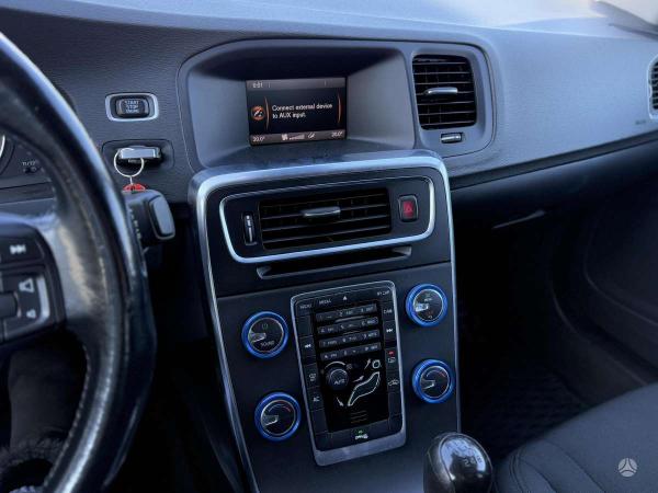 Черный Вольво С60 2011 в Кретинга, объемом двигателя 1.60 л и пробегом 236 тыс. км за 5999 €, фото 11 на AUTOMOTO.COM.LV
