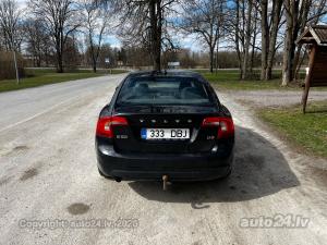 Black Volvo S60 2011 in Parnu, with an engine capacity of 2.00 L and mileage of 307 thousand km for 6900 €, photo 5 on AUTOMOTO.COM.LV