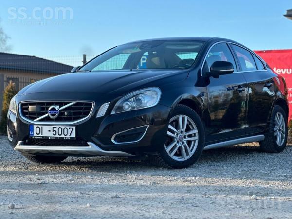 Melns Volvo S60 2011 Jelgava, ar dzinēja tilpumu 2.40 L un nobraukumu 0 tūkst. km par 6990 €, foto 1 vietnē AUTOMOTO.COM.LV