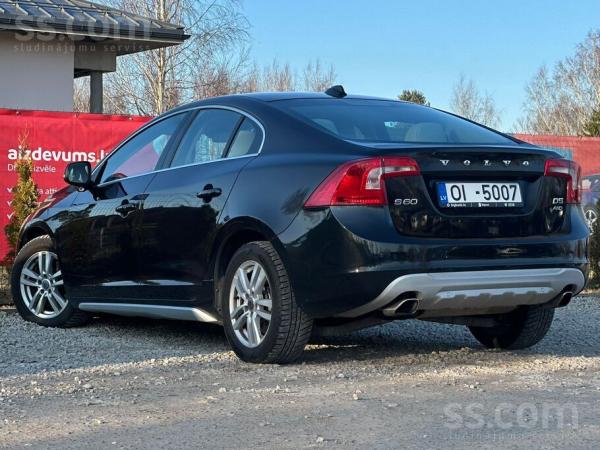 Black Volvo S60 2011 in Jelgava, with an engine capacity of 2.40 L and mileage of 0 thousand km for 6990 €, photo 6 on AUTOMOTO.COM.LV