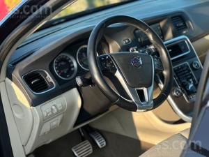 Melns Volvo S60 2011 Jelgava, ar dzinēja tilpumu 2.40 L un nobraukumu 0 tūkst. km par 6990 €, foto 9 vietnē AUTOMOTO.COM.LV