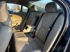 Melns Volvo S60 2011 Jelgava, ar dzinēja tilpumu 2.40 L un nobraukumu 0 tūkst. km par 6990 €, foto 12 vietnē AUTOMOTO.COM.LV