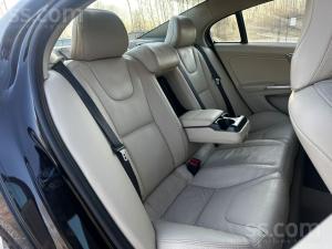 Melns Volvo S60 2011 Jelgava, ar dzinēja tilpumu 2.40 L un nobraukumu 0 tūkst. km par 6990 €, foto 14 vietnē AUTOMOTO.COM.LV