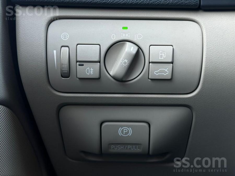 Melns Volvo S60 2011 Jelgava, ar dzinēja tilpumu 2.40 L un nobraukumu 0 tūkst. km par 6990 €, foto 16 vietnē AUTOMOTO.COM.LV