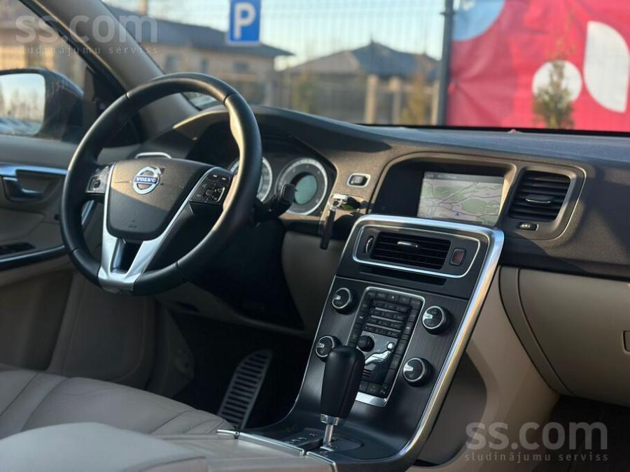 Melns Volvo S60 2011 Jelgava, ar dzinēja tilpumu 2.40 L un nobraukumu 0 tūkst. km par 6990 €, foto 17 vietnē AUTOMOTO.COM.LV