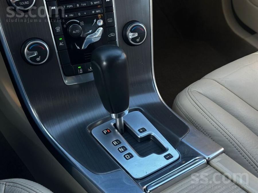 Melns Volvo S60 2011 Jelgava, ar dzinēja tilpumu 2.40 L un nobraukumu 0 tūkst. km par 6990 €, foto 24 vietnē AUTOMOTO.COM.LV