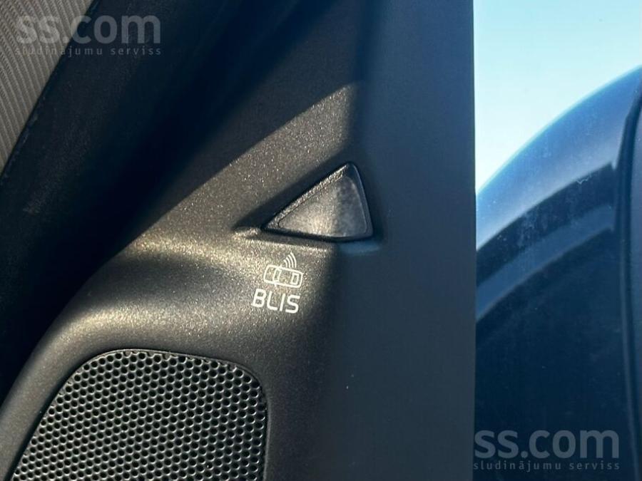 Melns Volvo S60 2011 Jelgava, ar dzinēja tilpumu 2.40 L un nobraukumu 0 tūkst. km par 6990 €, foto 32 vietnē AUTOMOTO.COM.LV