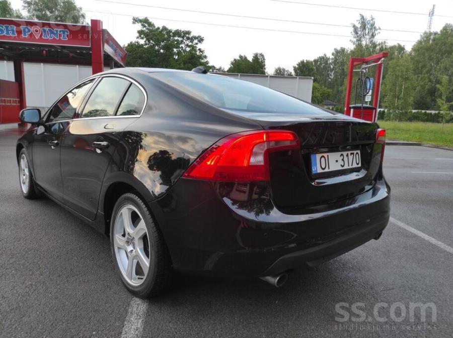 Black Volvo S60 2011 in Riga, with an engine capacity of 2.40 L and mileage of 0 thousand km for 6500 €, photo 4 on AUTOMOTO.COM.LV