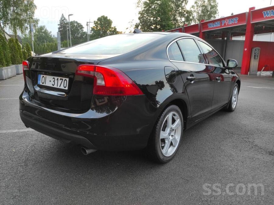Black Volvo S60 2011 in Riga, with an engine capacity of 2.40 L and mileage of 0 thousand km for 6500 €, photo 5 on AUTOMOTO.COM.LV