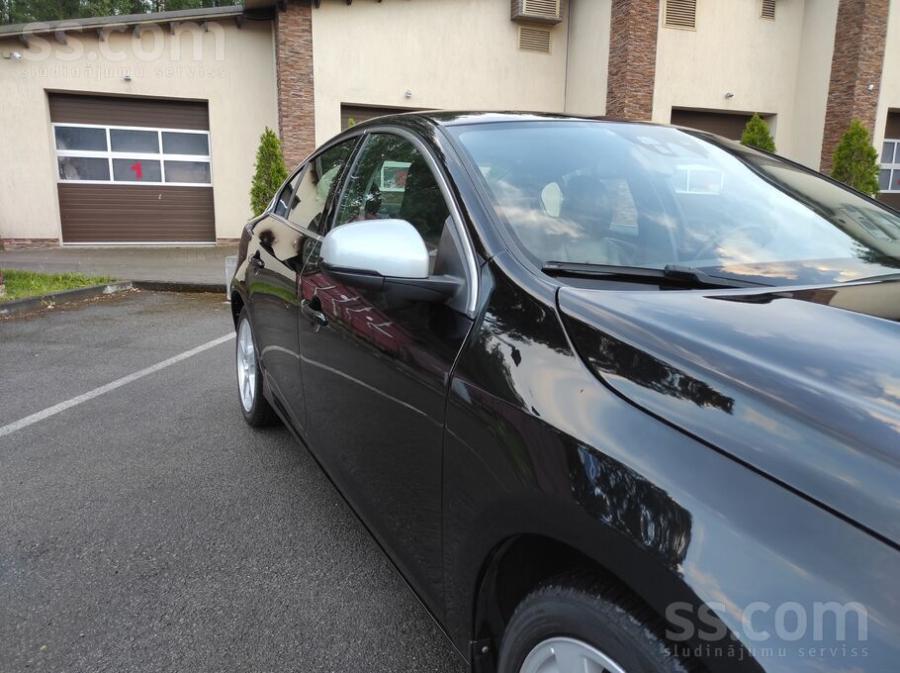 Black Volvo S60 2011 in Riga, with an engine capacity of 2.40 L and mileage of 0 thousand km for 6500 €, photo 6 on AUTOMOTO.COM.LV