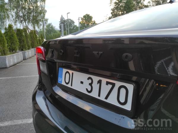Black Volvo S60 2011 in Riga, with an engine capacity of 2.40 L and mileage of 0 thousand km for 6500 €, photo 6 on AUTOMOTO.COM.LV