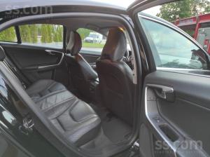 Black Volvo S60 2011 in Riga, with an engine capacity of 2.40 L and mileage of 0 thousand km for 6500 €, photo 10 on AUTOMOTO.COM.LV