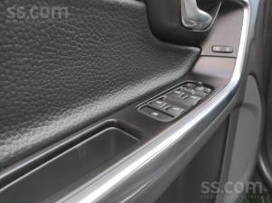 Black Volvo S60 2011 in Riga, with an engine capacity of 2.40 L and mileage of 0 thousand km for 6500 €, photo 13 on AUTOMOTO.COM.LV