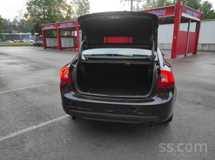Black Volvo S60 2011 in Riga, with an engine capacity of 2.40 L and mileage of 0 thousand km for 6500 €, photo 16 on AUTOMOTO.COM.LV