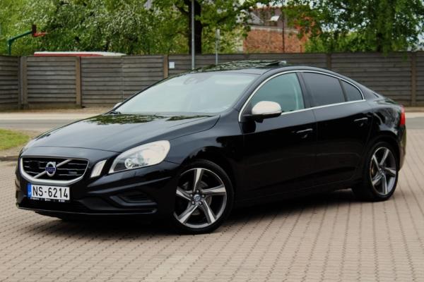 Melns Volvo S60 2011 Rīga, ar dzinēja tilpumu 1.60 L un nobraukumu 234 tūkst. km par 7350 €, foto 2 vietnē AUTOMOTO.COM.LV