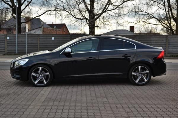 Melns Volvo S60 2011 Rīga, ar dzinēja tilpumu 1.60 L un nobraukumu 234 tūkst. km par 7350 €, foto 6 vietnē AUTOMOTO.COM.LV