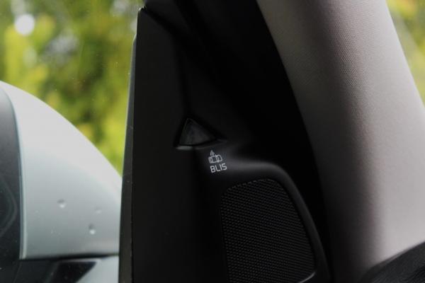 Black Volvo S60 2011 in Riga, with an engine capacity of 1.60 L and mileage of 234 thousand km for 7350 €, photo 11 on AUTOMOTO.COM.LV