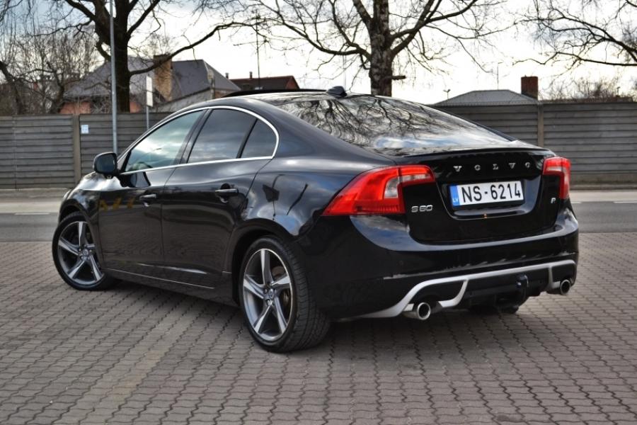 Melns Volvo S60 2011 Rīga, ar dzinēja tilpumu 1.60 L un nobraukumu 234 tūkst. km par 7350 €, foto 13 vietnē AUTOMOTO.COM.LV