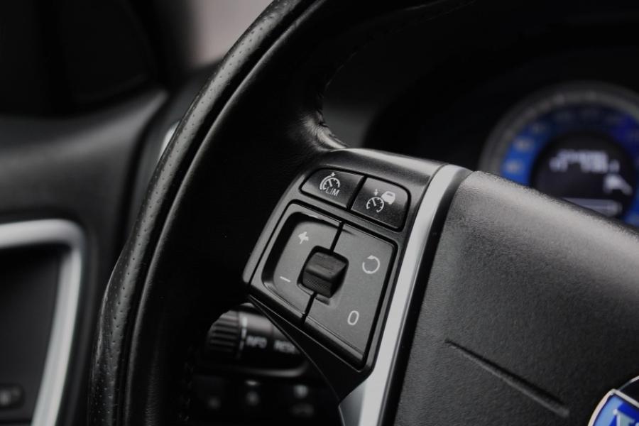 Melns Volvo S60 2011 Rīga, ar dzinēja tilpumu 1.60 L un nobraukumu 234 tūkst. km par 7350 €, foto 20 vietnē AUTOMOTO.COM.LV