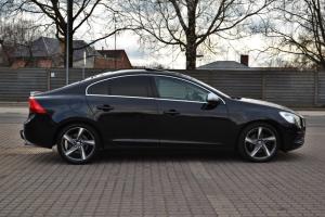 Melns Volvo S60 2011 Rīga, ar dzinēja tilpumu 1.60 L un nobraukumu 234 tūkst. km par 7350 €, foto 23 vietnē AUTOMOTO.COM.LV