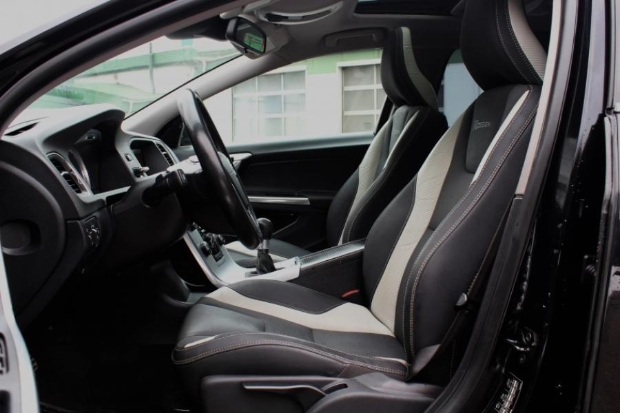 Melns Volvo S60 2011 Rīga, ar dzinēja tilpumu 1.60 L un nobraukumu 234 tūkst. km par 7350 €, foto 28 vietnē AUTOMOTO.COM.LV