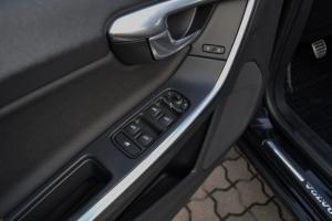 Melns Volvo S60 2011 Rīga, ar dzinēja tilpumu 1.60 L un nobraukumu 234 tūkst. km par 7350 €, foto 34 vietnē AUTOMOTO.COM.LV