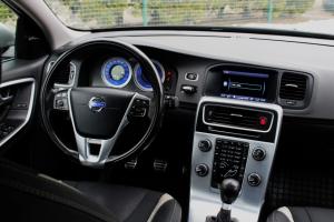 Melns Volvo S60 2011 Rīga, ar dzinēja tilpumu 1.60 L un nobraukumu 234 tūkst. km par 7350 €, foto 35 vietnē AUTOMOTO.COM.LV