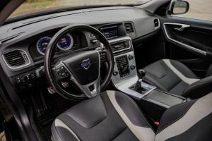 Melns Volvo S60 2011 Rīga, ar dzinēja tilpumu 1.60 L un nobraukumu 234 tūkst. km par 7350 €, foto 37 vietnē AUTOMOTO.COM.LV