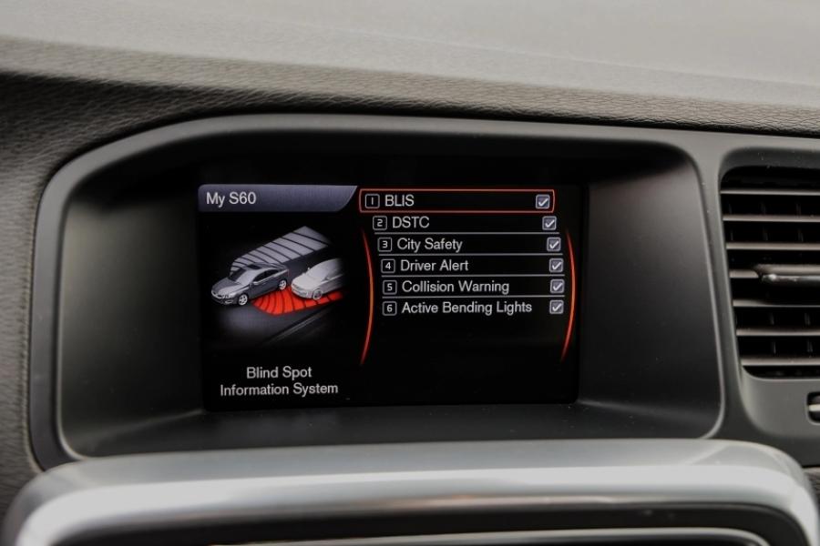 Melns Volvo S60 2011 Rīga, ar dzinēja tilpumu 1.60 L un nobraukumu 234 tūkst. km par 7350 €, foto 68 vietnē AUTOMOTO.COM.LV