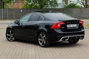 Melns Volvo S60 2011 Rīga, ar dzinēja tilpumu 1.60 L un nobraukumu 234 tūkst. km par 7350 €, foto 76 vietnē AUTOMOTO.COM.LV