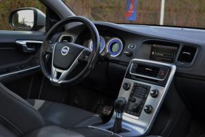 Melns Volvo S60 2011 Rīga, ar dzinēja tilpumu 1.60 L un nobraukumu 234 tūkst. km par 7350 €, foto 77 vietnē AUTOMOTO.COM.LV