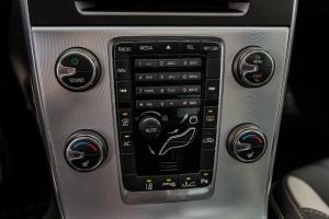 Melns Volvo S60 2011 Rīga, ar dzinēja tilpumu 1.60 L un nobraukumu 234 tūkst. km par 7350 €, foto 83 vietnē AUTOMOTO.COM.LV