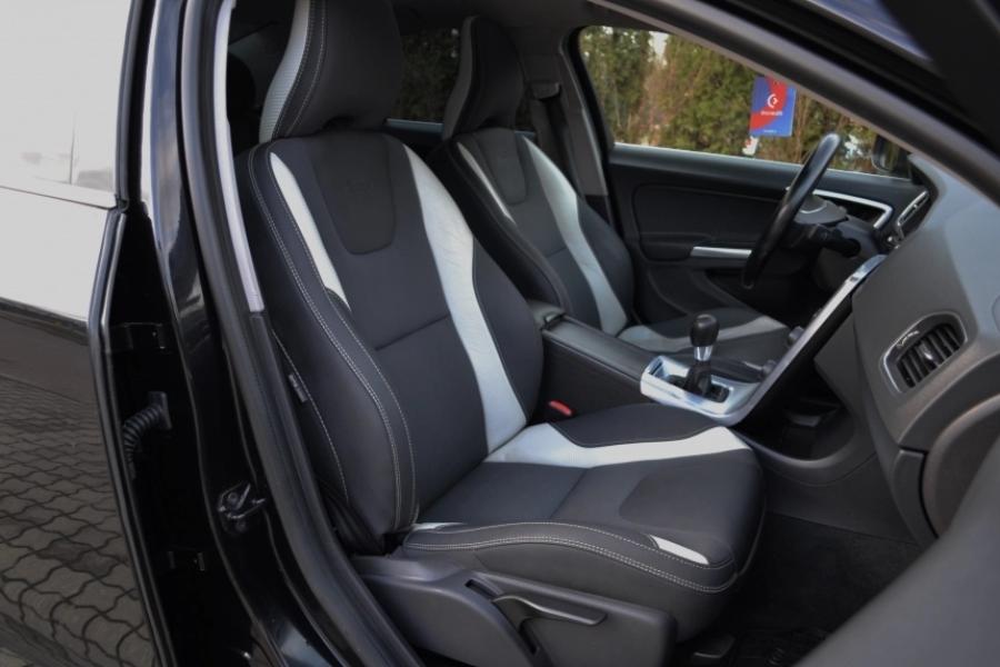 Melns Volvo S60 2011 Rīga, ar dzinēja tilpumu 1.60 L un nobraukumu 234 tūkst. km par 7350 €, foto 84 vietnē AUTOMOTO.COM.LV