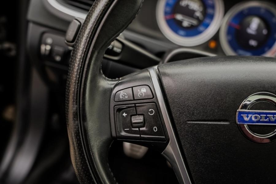 Melns Volvo S60 2011 Rīga, ar dzinēja tilpumu 1.60 L un nobraukumu 234 tūkst. km par 7350 €, foto 88 vietnē AUTOMOTO.COM.LV