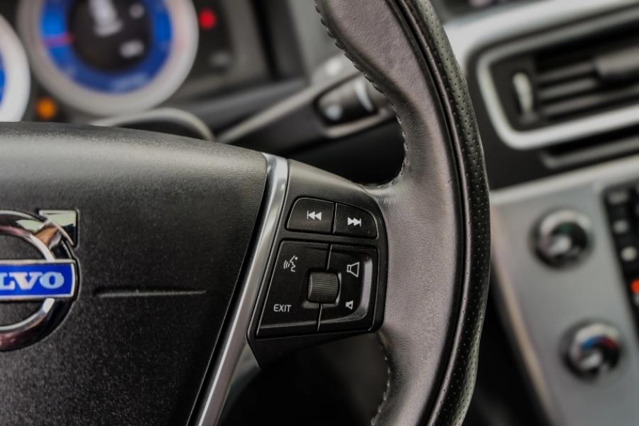 Melns Volvo S60 2011 Rīga, ar dzinēja tilpumu 1.60 L un nobraukumu 234 tūkst. km par 7350 €, foto 89 vietnē AUTOMOTO.COM.LV