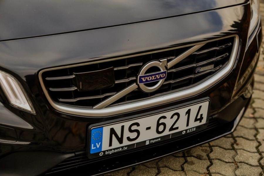 Melns Volvo S60 2011 Rīga, ar dzinēja tilpumu 1.60 L un nobraukumu 234 tūkst. km par 7350 €, foto 97 vietnē AUTOMOTO.COM.LV