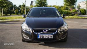 Melns Volvo S60 2011 Tallina, ar dzinēja tilpumu 2.40 L un nobraukumu 193 tūkst. km par 9200 €, foto  vietnē AUTOMOTO.COM.LV