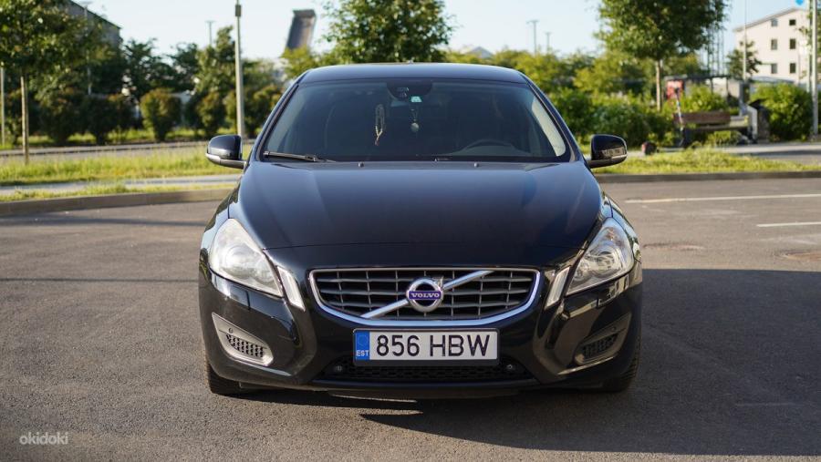 Black Volvo S60 2011 in Tallinn, with an engine capacity of 2.40 L and mileage of 193 thousand km for 9200 €, photo 8 on AUTOMOTO.COM.LV