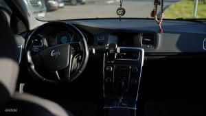 Black Volvo S60 2011 in Tallinn, with an engine capacity of 2.40 L and mileage of 193 thousand km for 9200 €, photo 11 on AUTOMOTO.COM.LV