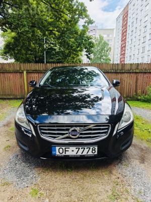 Melns Volvo S60 2011 Rīga, ar dzinēja tilpumu 2.00 L un nobraukumu 315 tūkst. km par 4600 €, foto 3 vietnē AUTOMOTO.COM.LV