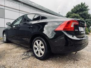 Melns Volvo S60 2011 Rīga, ar dzinēja tilpumu 2.00 L un nobraukumu 315 tūkst. km par 4600 €, foto 4 vietnē AUTOMOTO.COM.LV