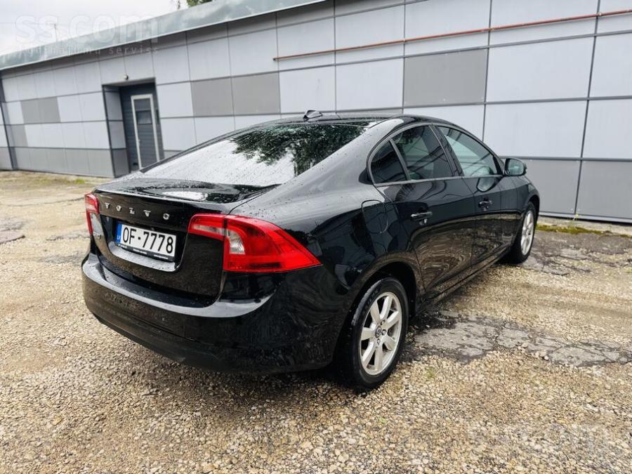 Melns Volvo S60 2011 Rīga, ar dzinēja tilpumu 2.00 L un nobraukumu 315 tūkst. km par 4600 €, foto 5 vietnē AUTOMOTO.COM.LV