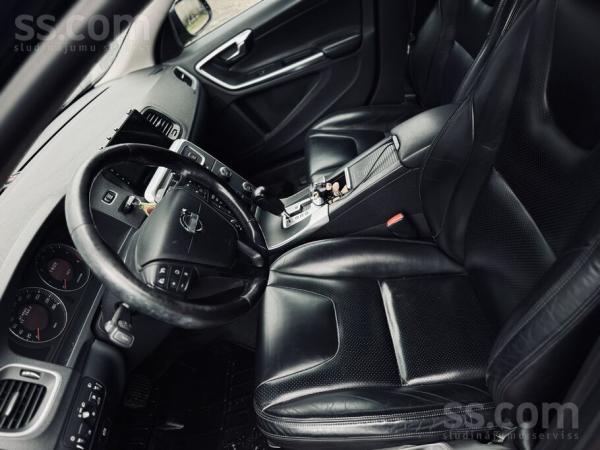 Melns Volvo S60 2011 Rīga, ar dzinēja tilpumu 2.00 L un nobraukumu 315 tūkst. km par 4600 €, foto 6 vietnē AUTOMOTO.COM.LV