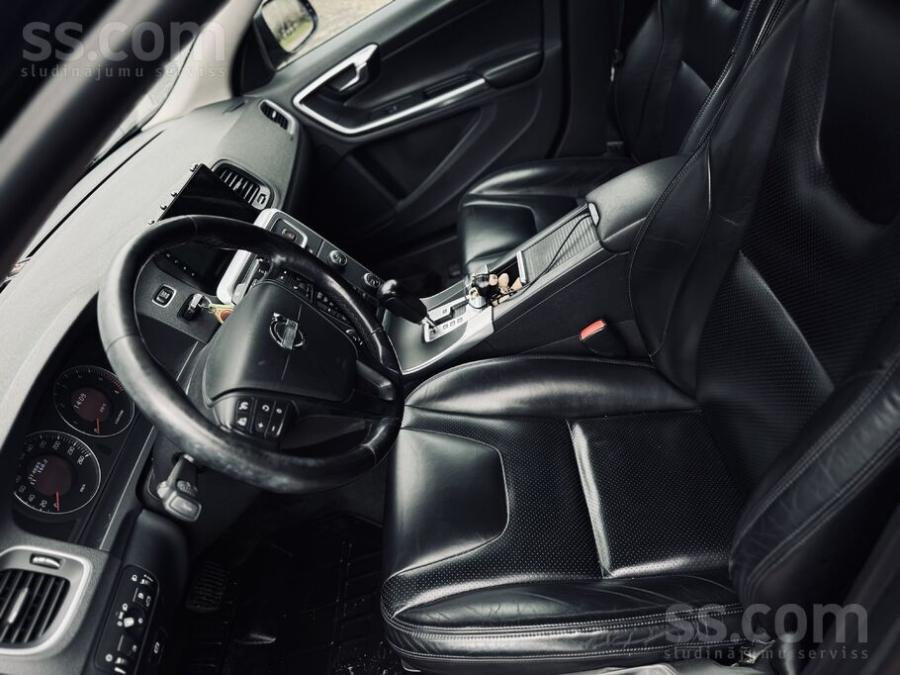 Melns Volvo S60 2011 Rīga, ar dzinēja tilpumu 2.00 L un nobraukumu 315 tūkst. km par 4600 €, foto 7 vietnē AUTOMOTO.COM.LV