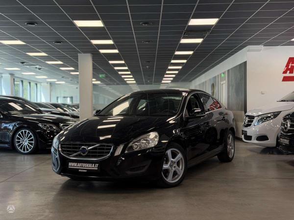 Black Volvo S60 2011 in Klaipeda, with an engine capacity of 1.98 L and mileage of 345 thousand km for 5950 €, photo 9 on AUTOMOTO.COM.LV
