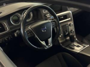 Black Volvo S60 2011 in Klaipeda, with an engine capacity of 1.98 L and mileage of 345 thousand km for 5950 €, photo 12 on AUTOMOTO.COM.LV
