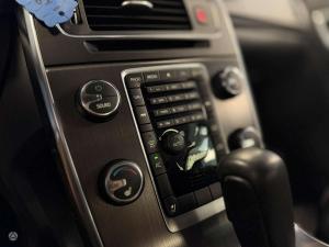 Black Volvo S60 2011 in Klaipeda, with an engine capacity of 1.98 L and mileage of 345 thousand km for 5950 €, photo 15 on AUTOMOTO.COM.LV