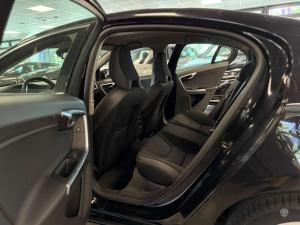 Black Volvo S60 2011 in Klaipeda, with an engine capacity of 1.98 L and mileage of 345 thousand km for 5950 €, photo 21 on AUTOMOTO.COM.LV