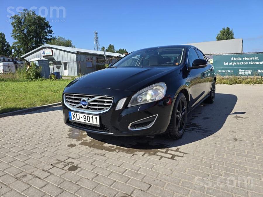 Melns Volvo S60 2011 Rīga, ar dzinēja tilpumu 2.00 L un nobraukumu 198 tūkst. km par 5800 €, foto 1 vietnē AUTOMOTO.COM.LV