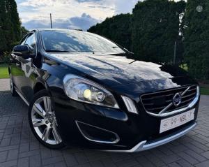 Black Volvo S60 2011 in Kaunas, with an engine capacity of 2.40 L and mileage of 289 thousand km for 6950 €, photo 3 on AUTOMOTO.COM.LV
